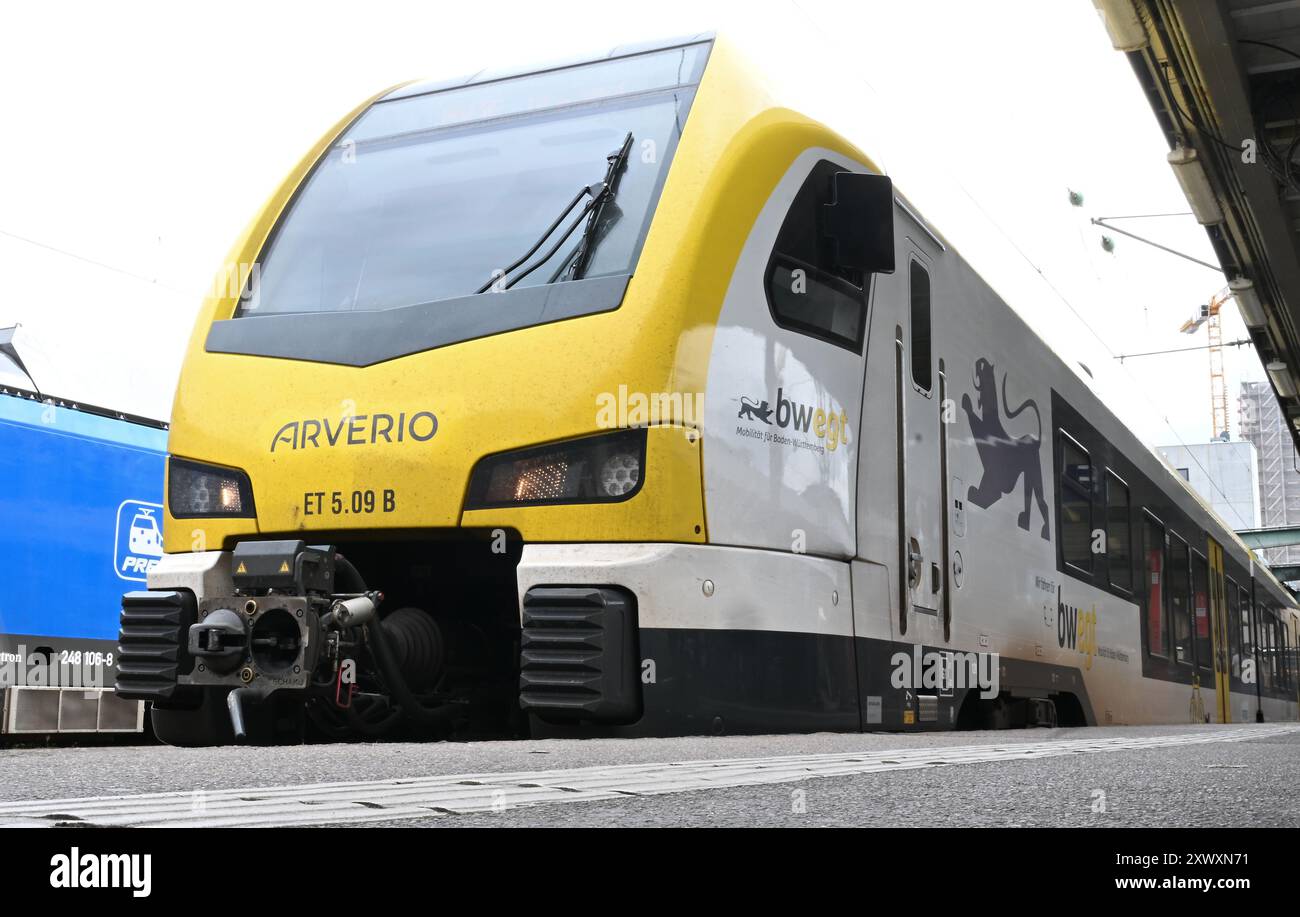 19 August 2024, Baden-Württemberg, Stuttgart: An Arverio train stands ...