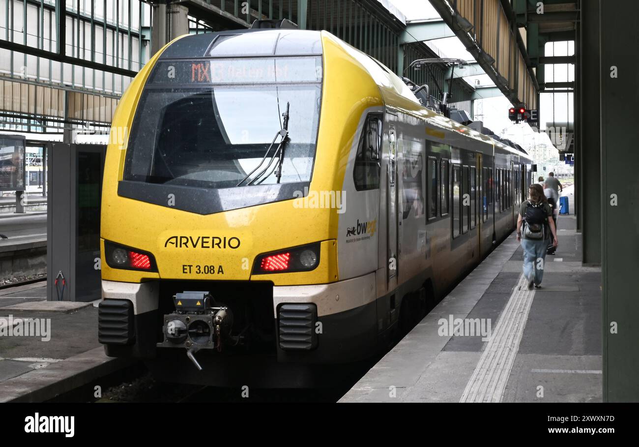 19 August 2024, Baden-Württemberg, Stuttgart: An Arverio train stands ...