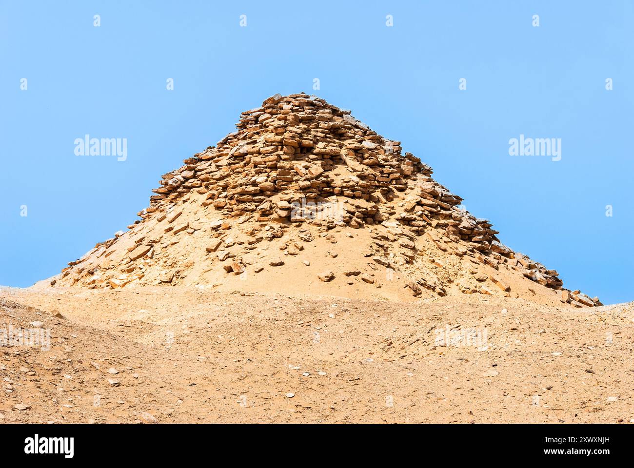 Pyramid of Userkaf - Saqqara necropolis, Lower Egypt Stock Photo - Alamy