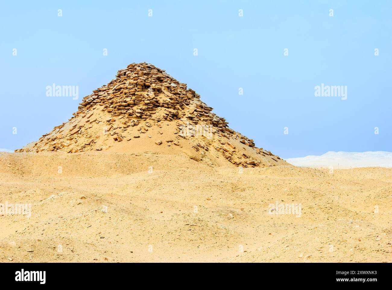 Pyramid of Userkaf - Saqqara necropolis, Lower Egypt Stock Photo - Alamy