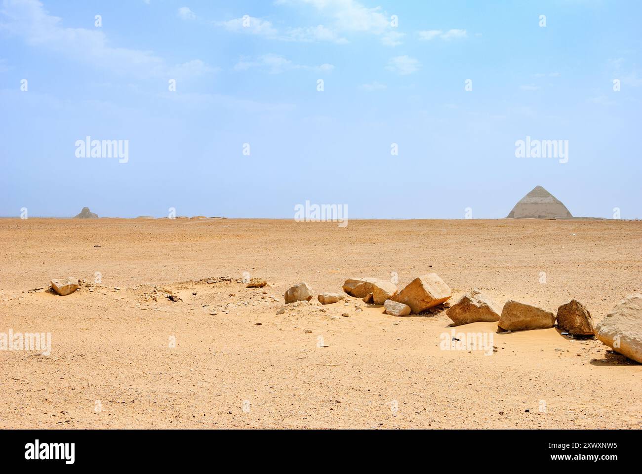 Black pyramid of amenemhat iii hi-res stock photography and images - Alamy