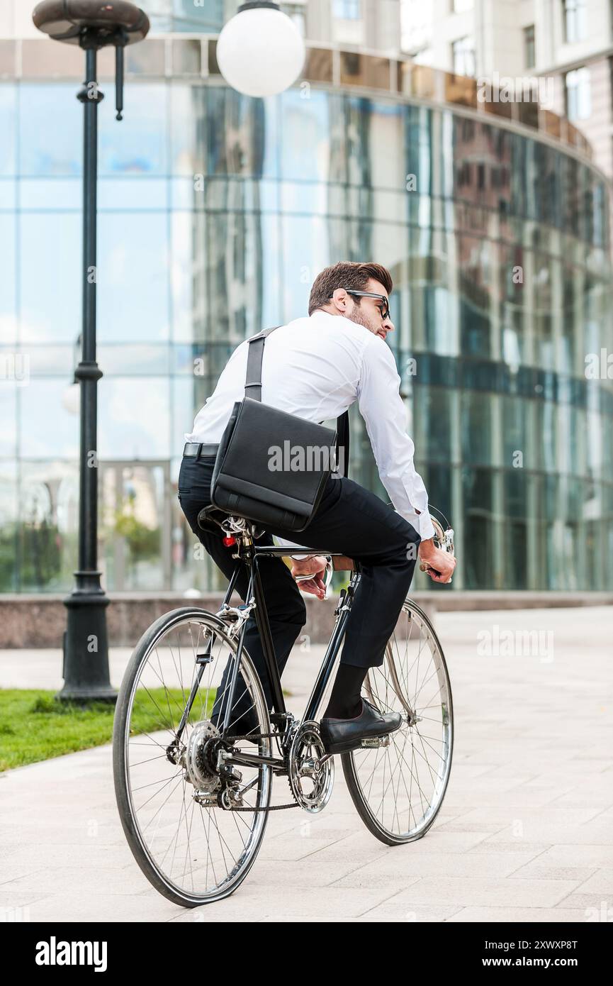 Getting around town hi-res stock photography and images - Alamy