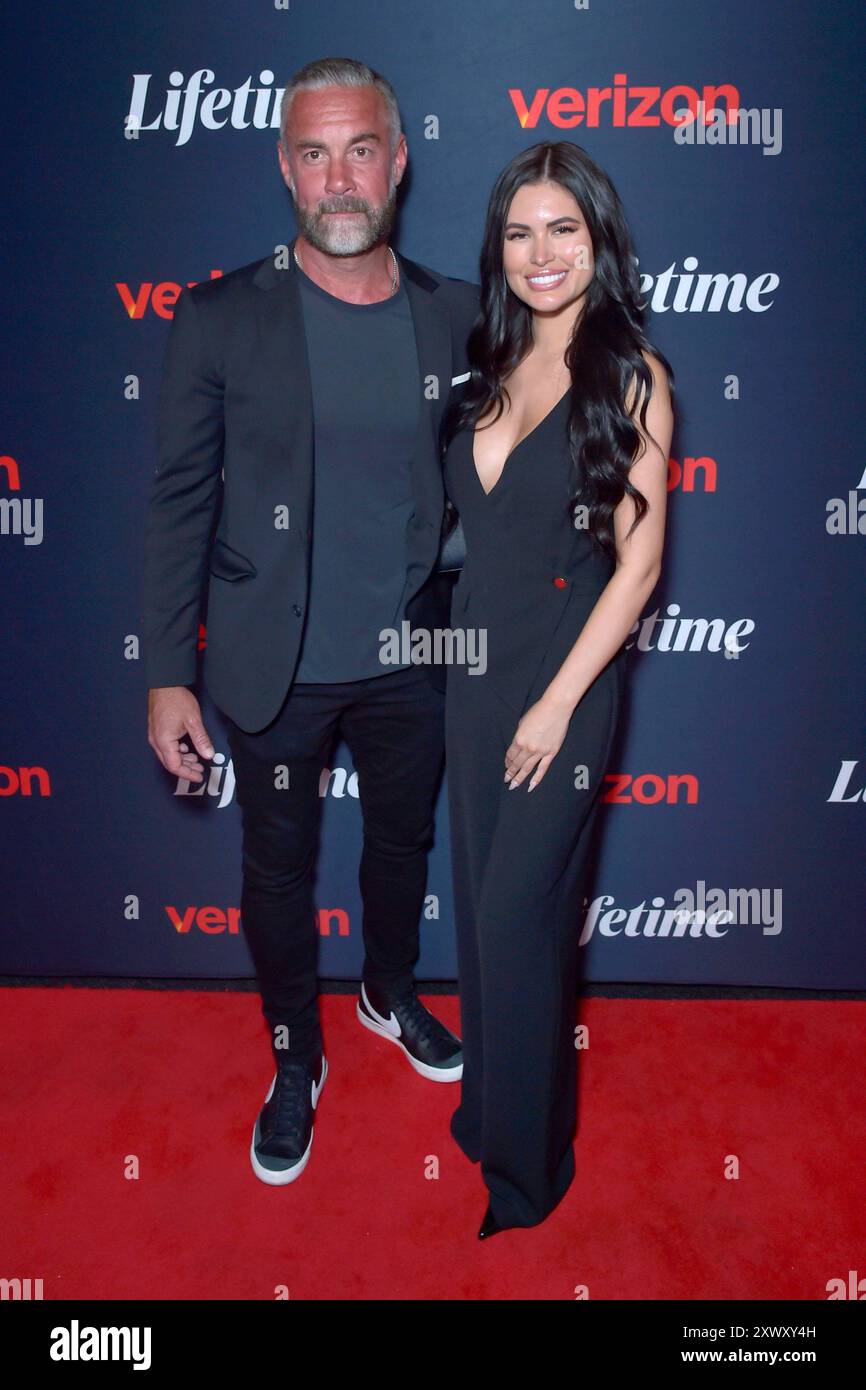 Jay Harrington und Kierstan Saulter bei der Premiere des Lifetime ...