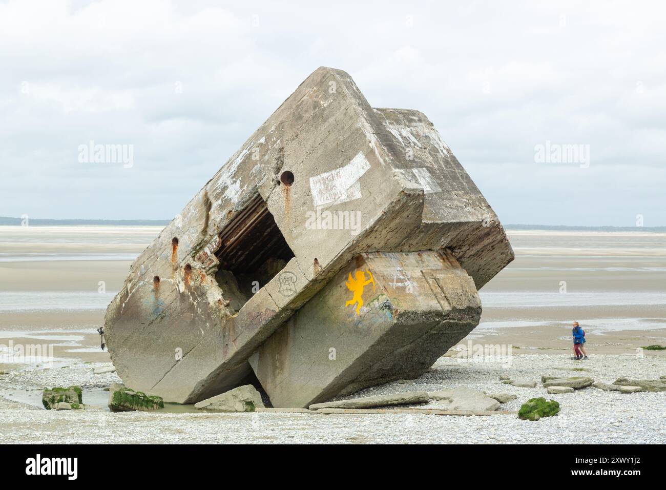 Blockhouse world war on beach hi-res stock photography and images - Alamy