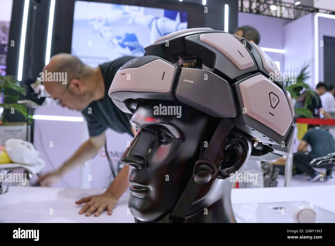 Electroencephalogram eeg hi-res stock photography and images - Alamy