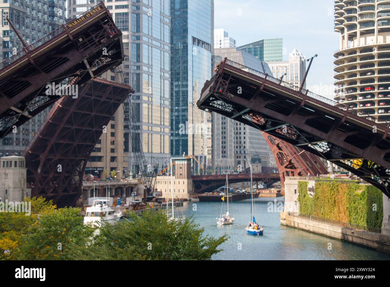 The Irv Kupcinet and Bataan-Corregidor Memorial Bridges over Chicago ...