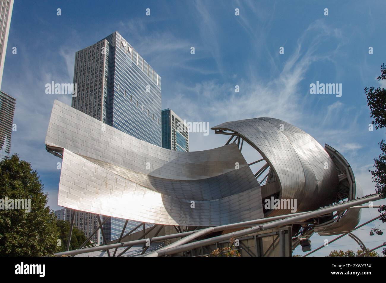 The Jay Pritzker Pavilion Modern Architecture Theater, Millenium Park ...