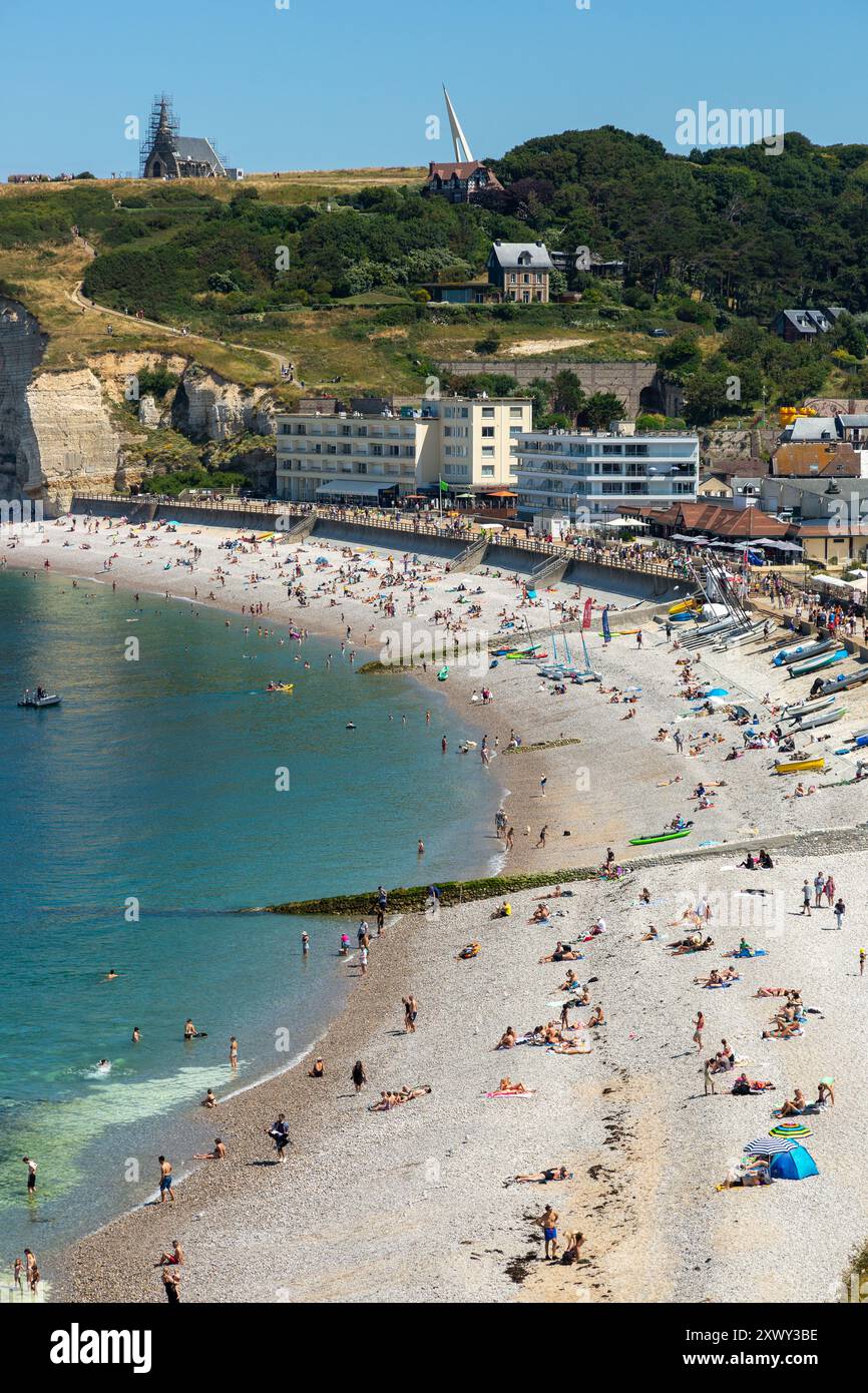 The beautiful French seaside resort of Etretat along the The Alabaster ...