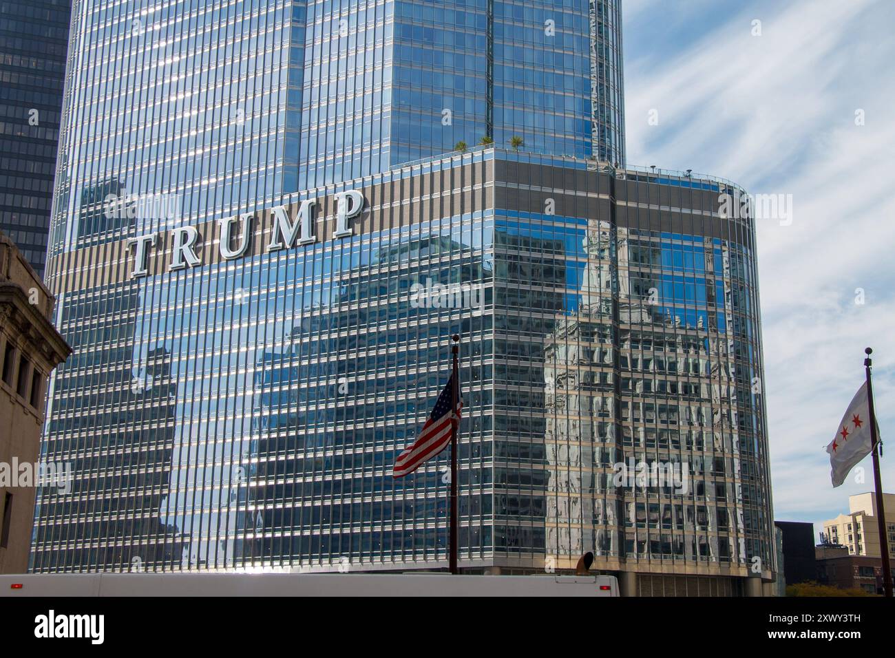 The Trump International Hotel and Tower reflecting the skyline with ...