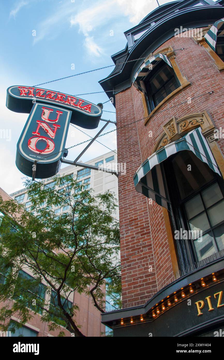 The famous Pizzeria Uno restaurant in Chicago, Illinois, United States ...
