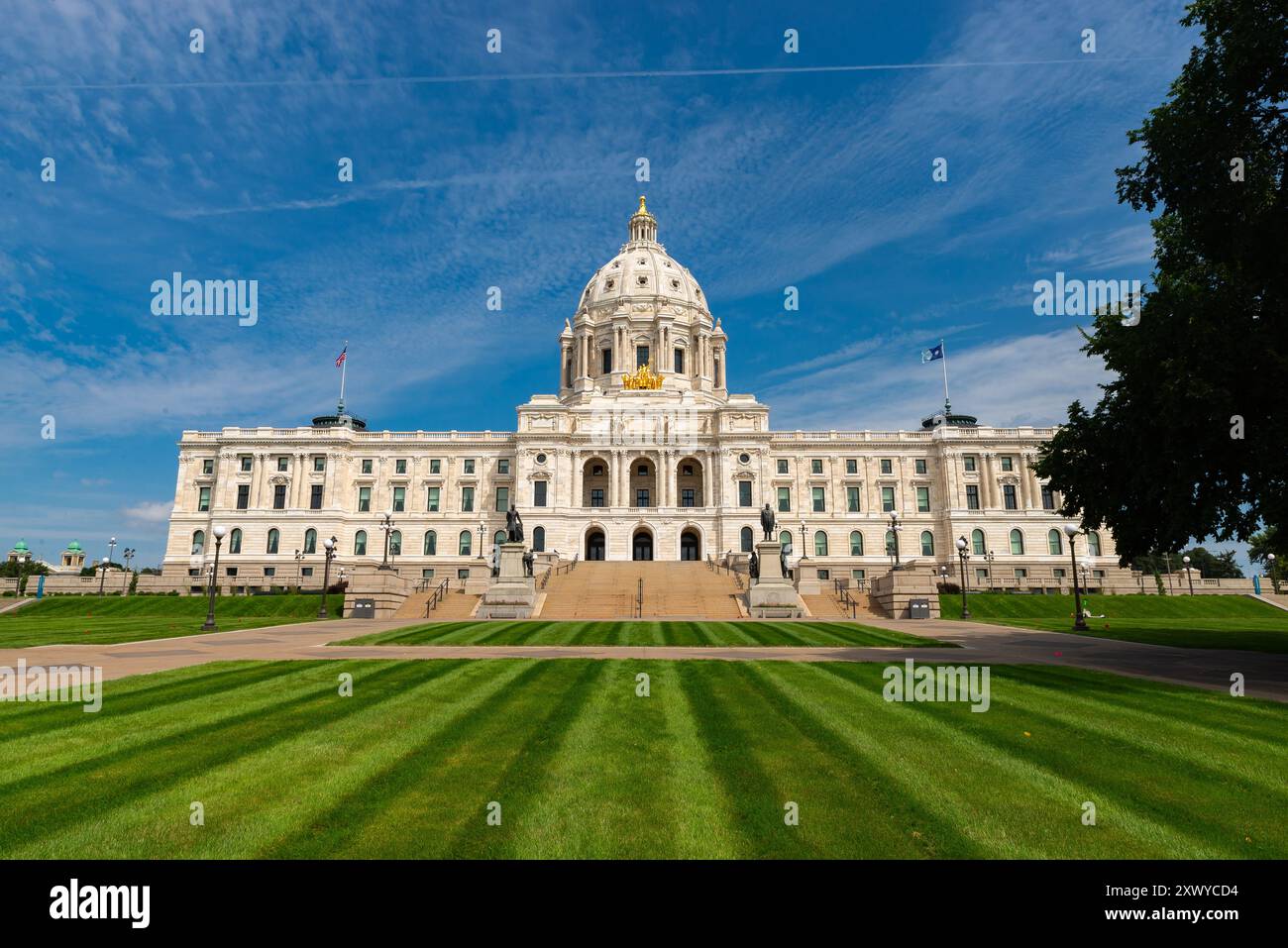 Exterior of the Minnesota State Capitol Building, built between 1896 ...