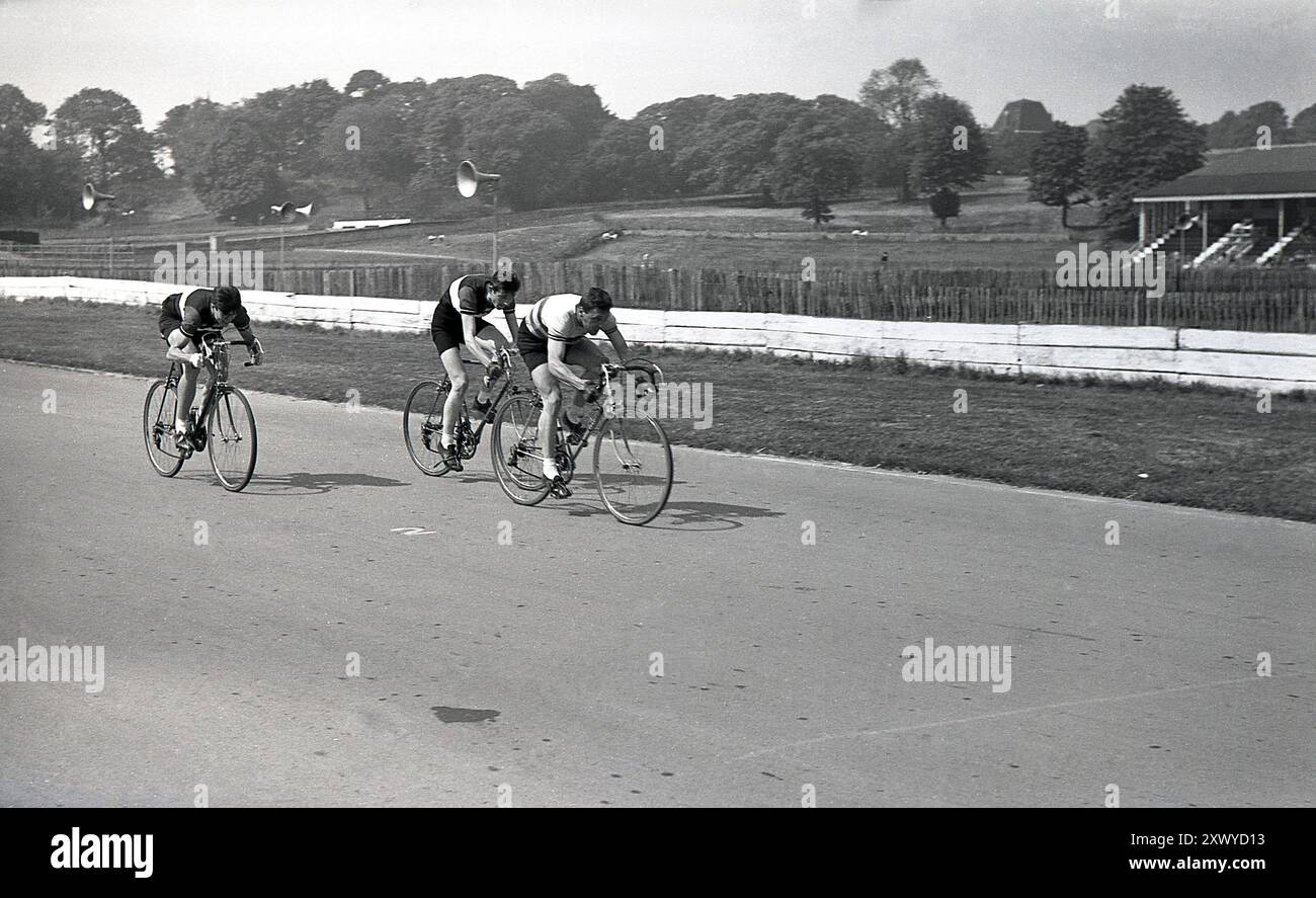 1960s, historical, male cyclists competing on a racing circuit Stock ...