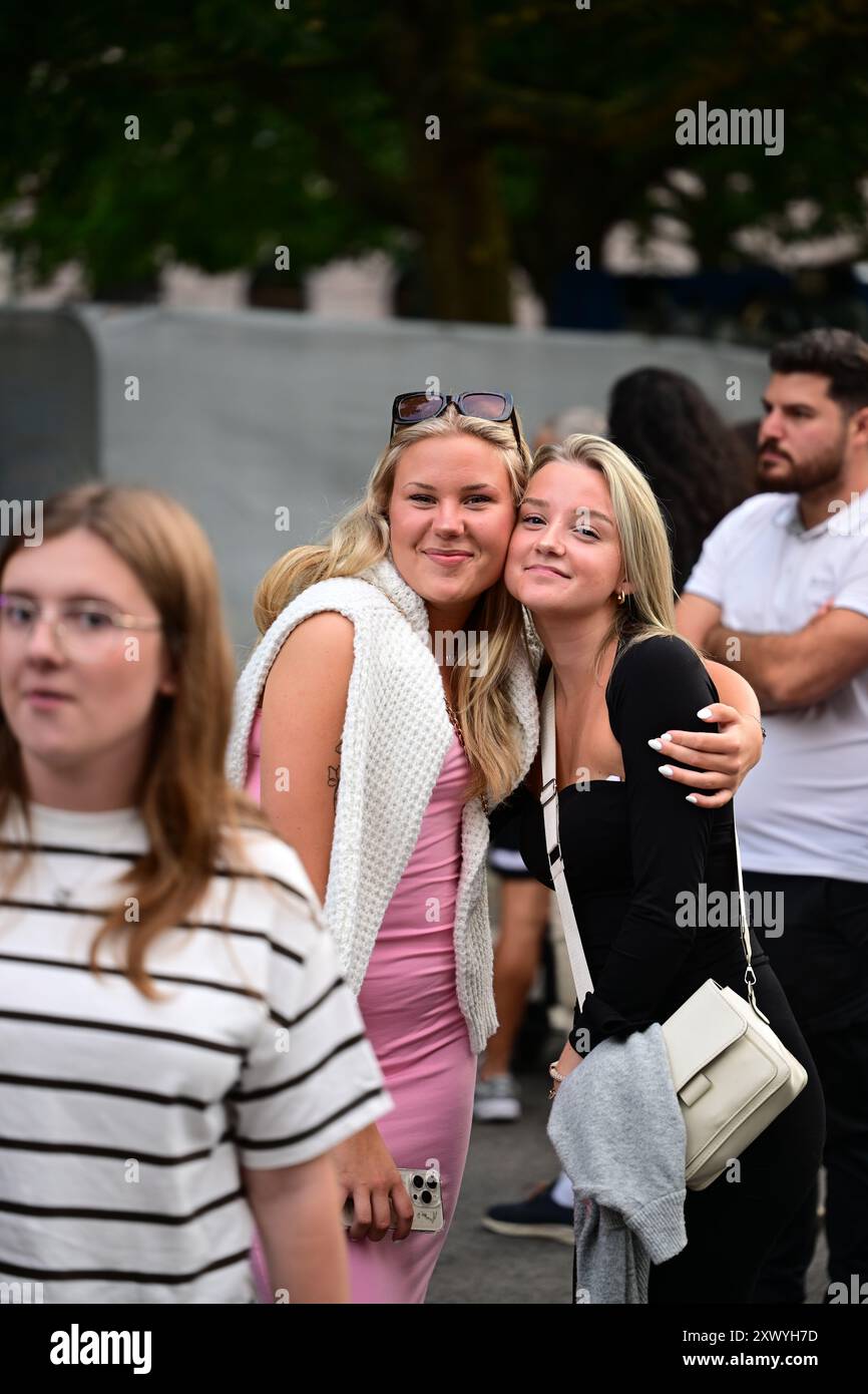 People on the street during the annual Malmö festival Stock Photo - Alamy