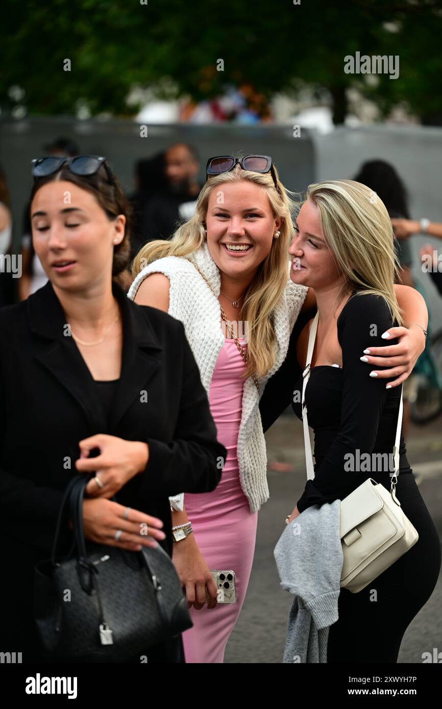 People on the street during the annual Malmö festival Stock Photo - Alamy