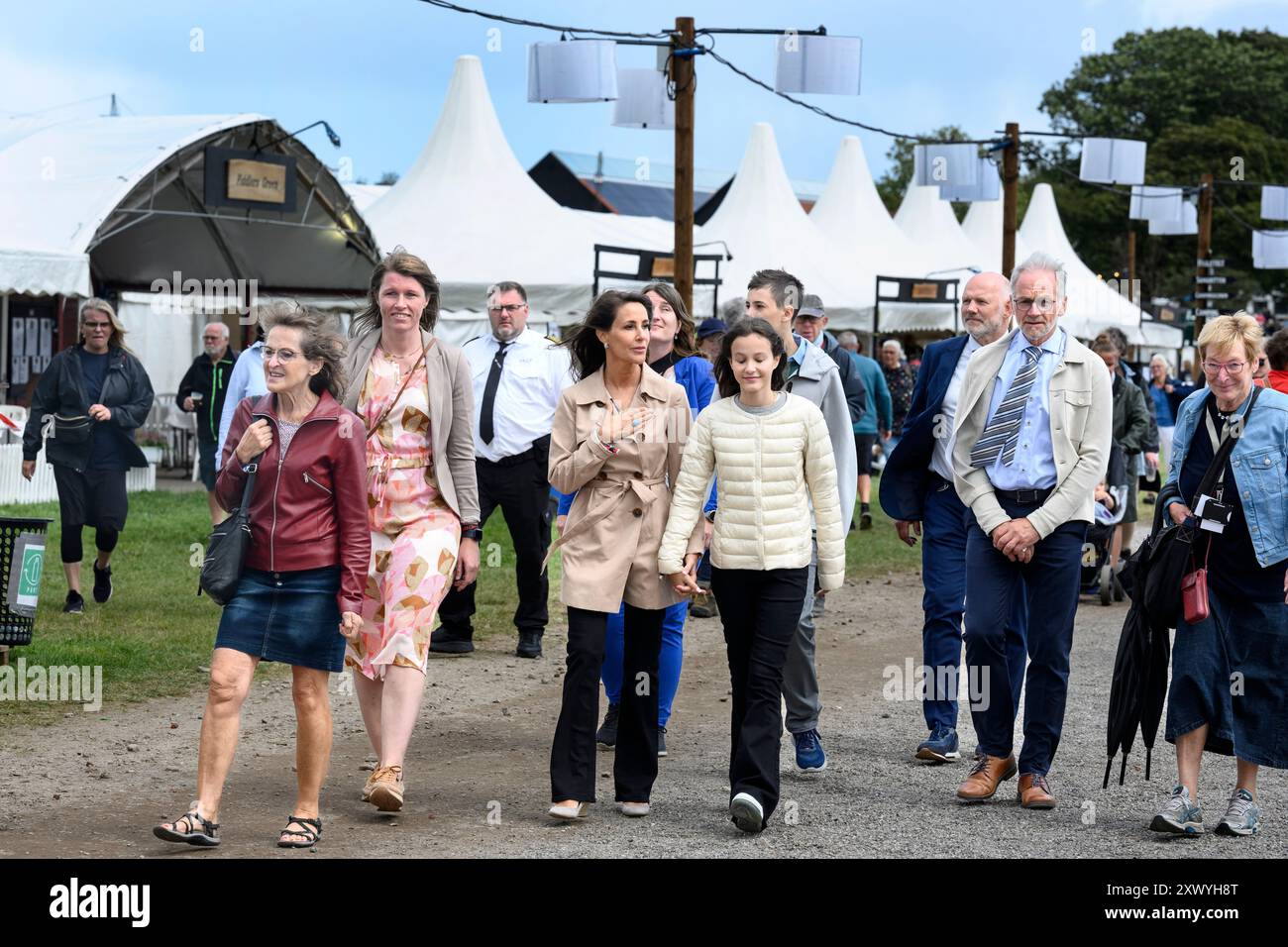 Princess Marie visits Toender Festival with the children Countess ...