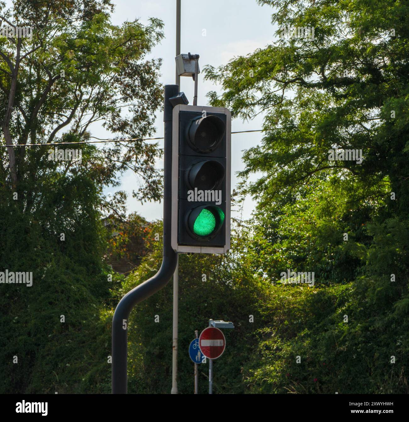 British Traffic Light Signal Green Stock Photo - Alamy