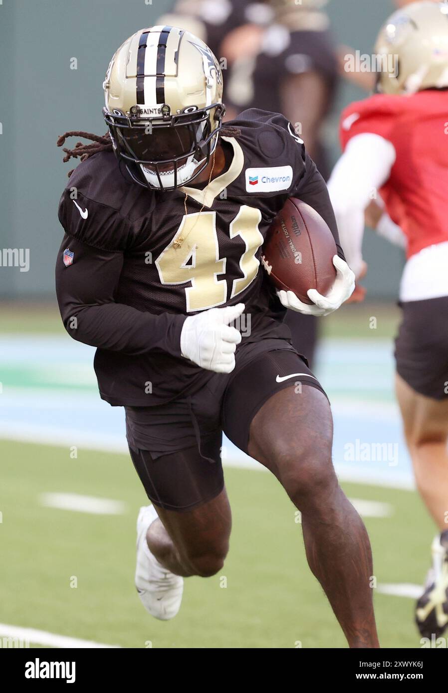New Orleans Saints running back Alvin Kamara (41) participates in a ...