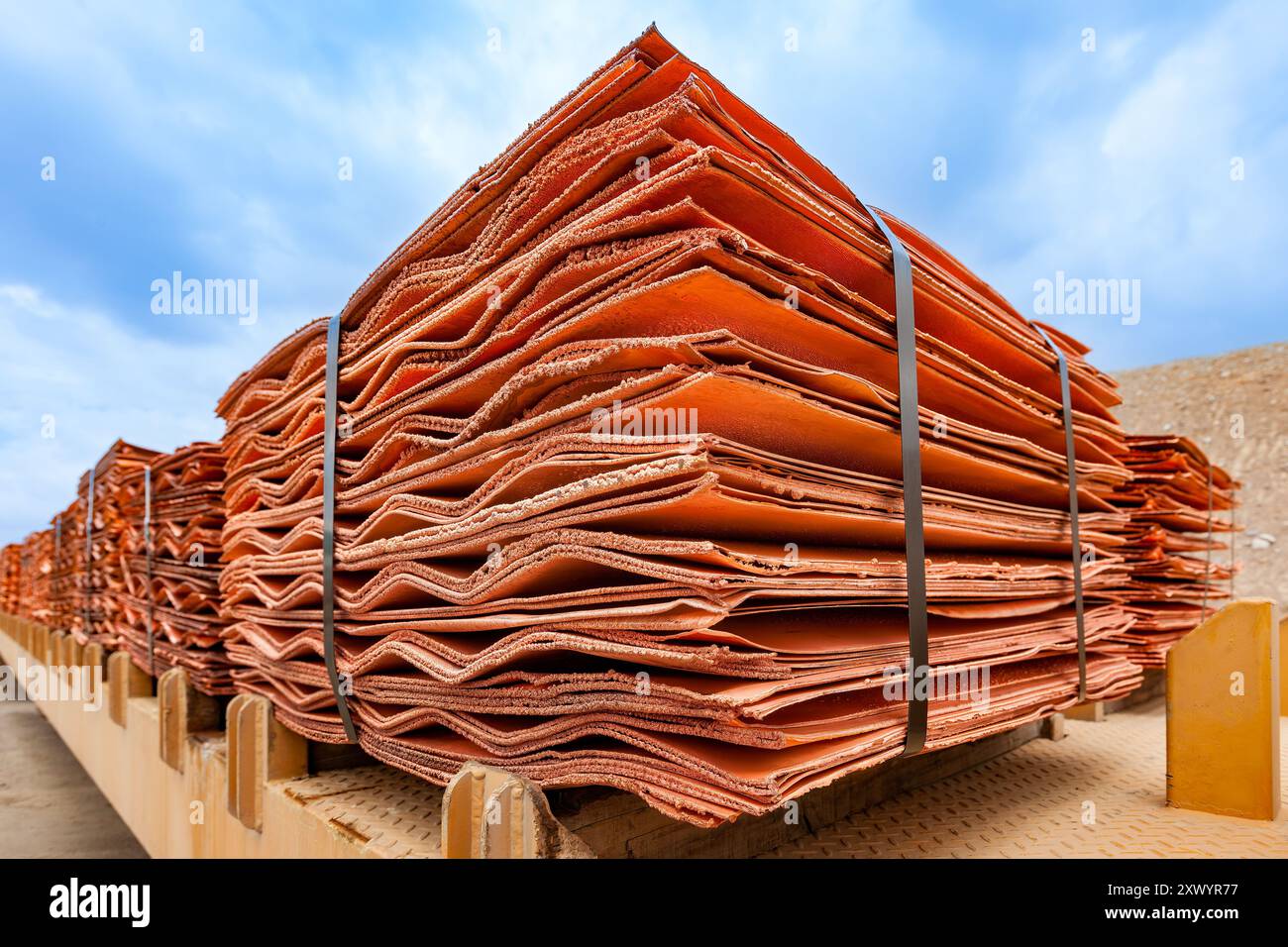 Copper cathodes hi-res stock photography and images - Alamy