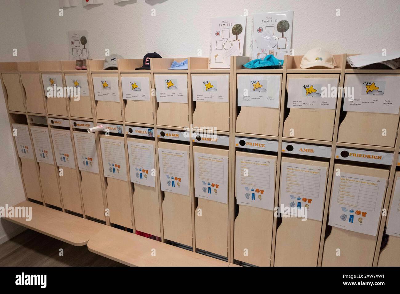 Cloakroom, children's fans, general, feature, marginal motif, symbolic ...