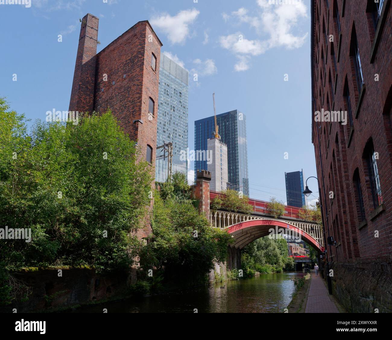 Bridge over manchester ship canal hi-res stock photography and images ...