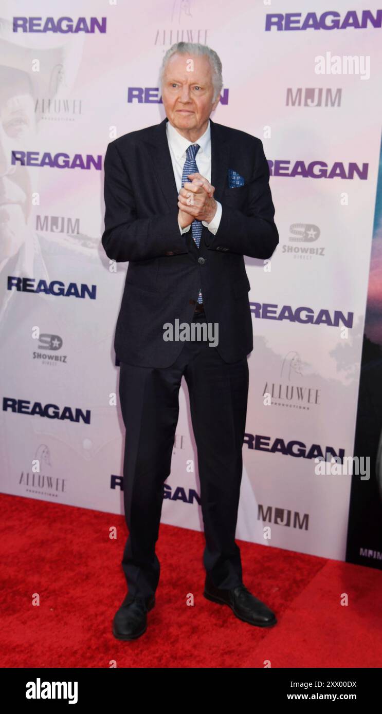 HOLLYWOOD, CALIFORNIA - AUGUST 20: Jon Voight attends the Los Angeles ...