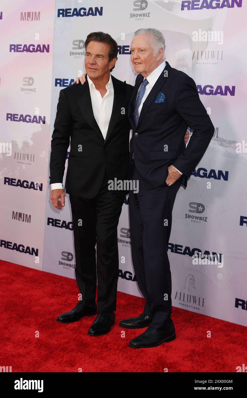 HOLLYWOOD, CALIFORNIA - AUGUST 20: (L-R) Dennis Quaid and Jon Voight ...