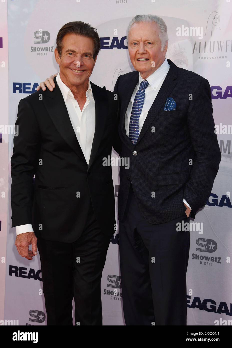 HOLLYWOOD, CALIFORNIA - AUGUST 20: (L-R) Dennis Quaid and Jon Voight ...