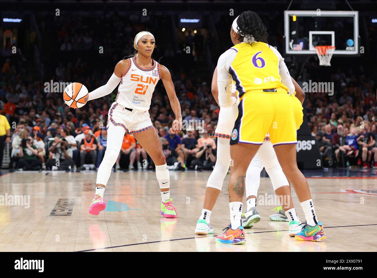 BOSTON, MA - AUGUST 20: Connecticut Sun guard DiJonai Carrington (21 ...