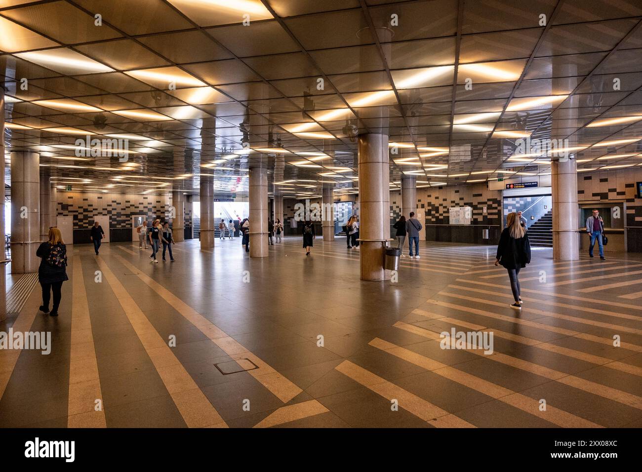 Underground concourse walkway hi-res stock photography and images - Alamy