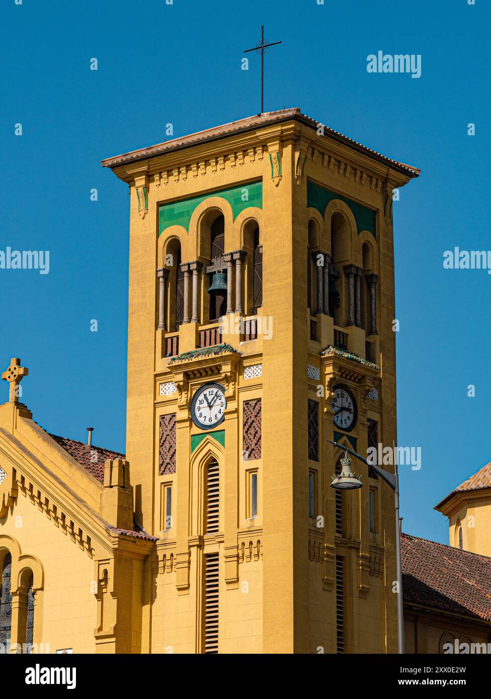 Morocco street tetouan church hi-res stock photography and images - Alamy