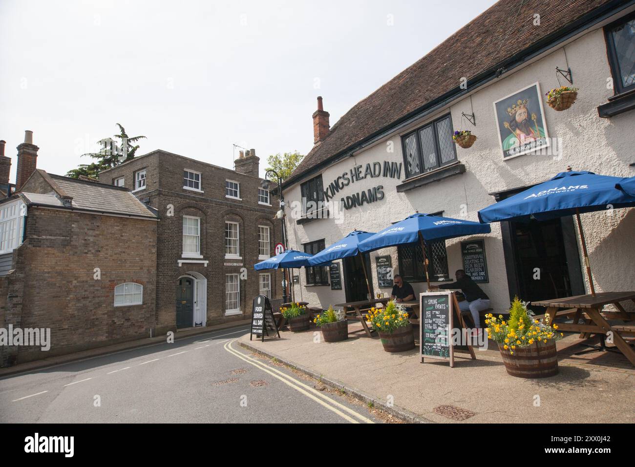 The Kings Head Pub on Market Hill in Woodbridge, Suffolk in the United ...