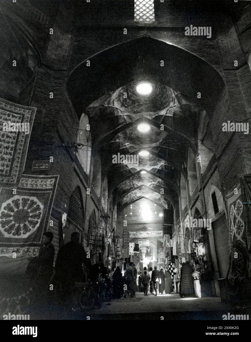 Andmarks of persian civilization hi-res stock photography and images ...