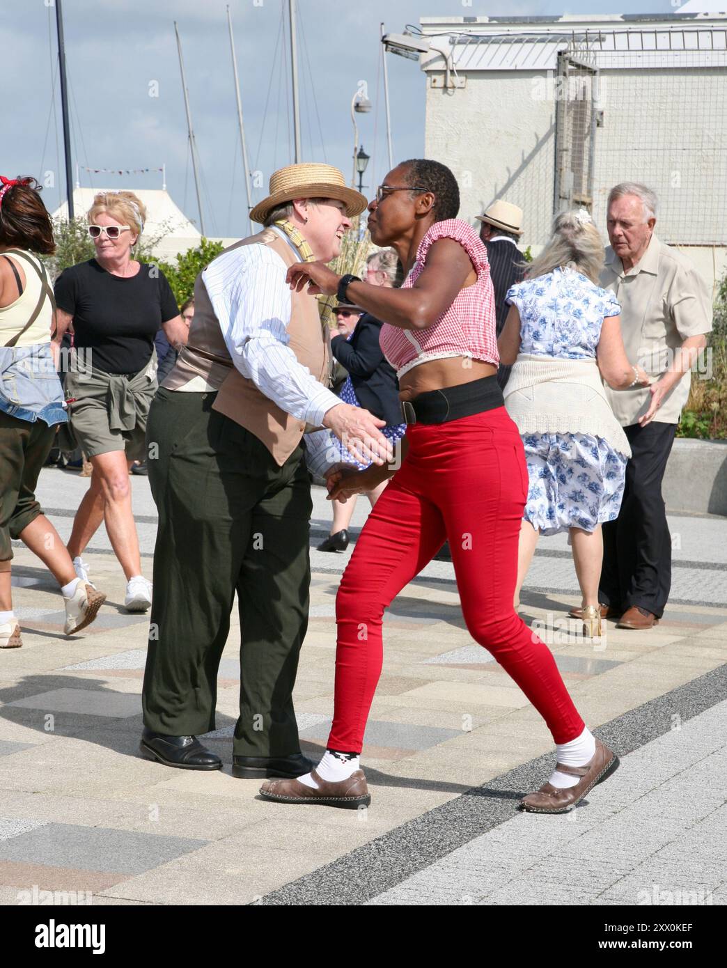 Dancing at the mussel tank hi-res stock photography and images - Alamy