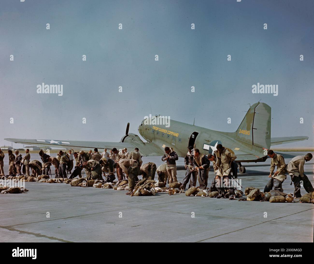 Operation Firefly - Firefighting Parachutists of the 555th Parachute ...