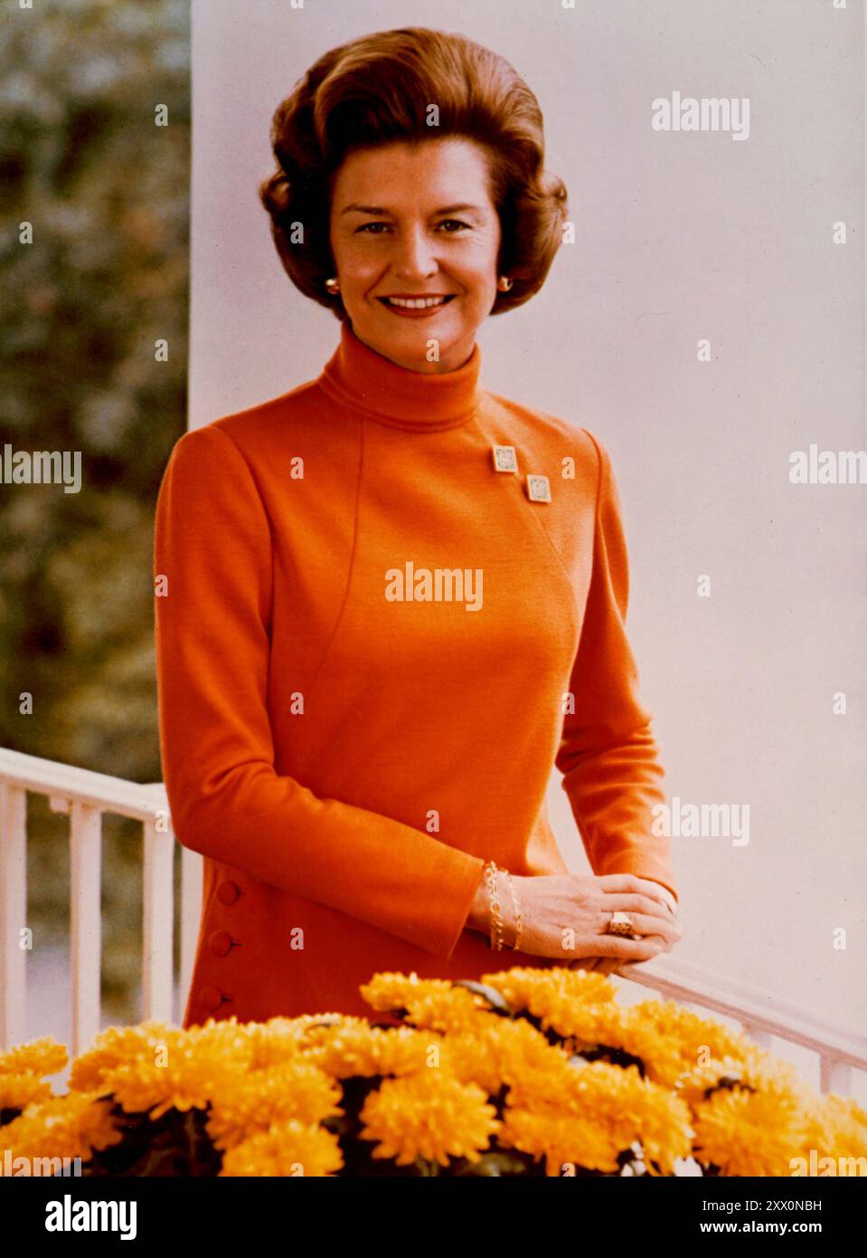 First Lady Betty Ford, half-length portrait. USA, 1974 Stock Photo - Alamy