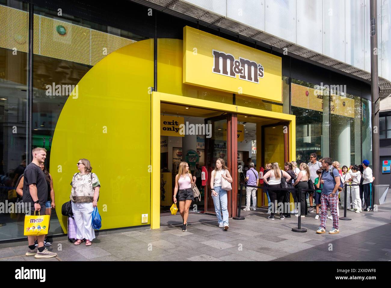 Customers at M&M's store, Leicester Square, London, UK Stock Photo - Alamy