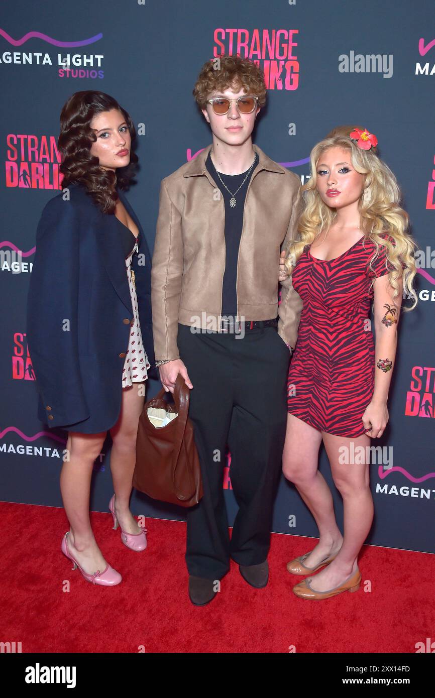 Remy Bond, Cosimo Hansen und Olivia Bond bei der Premiere des Kinofilms ...