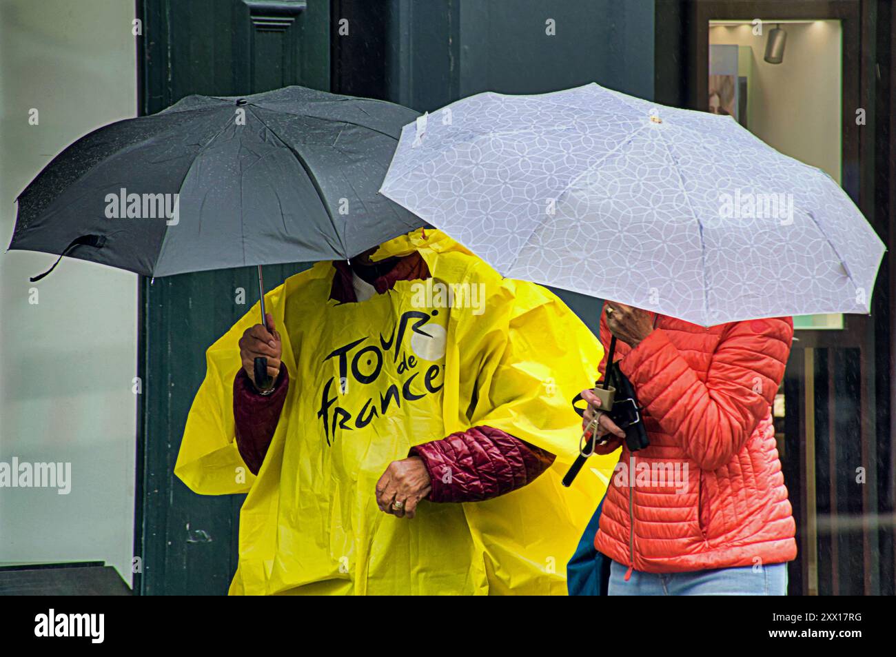 Glasgow, Scotland, UK. 21st August, 2024. UK Weather: Heavy rain over ...