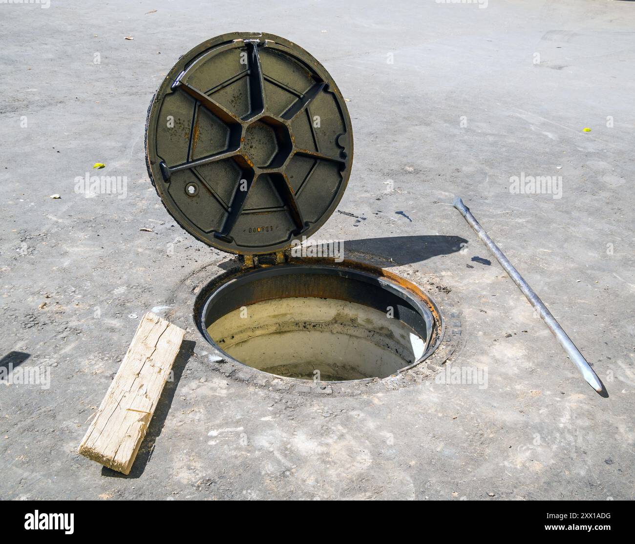 Iron manifold hi-res stock photography and images - Alamy