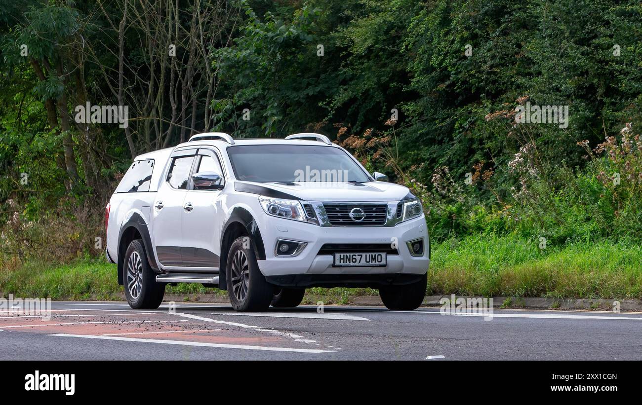 White nissan navara hi-res stock photography and images - Alamy