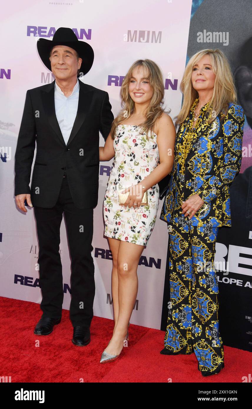 HOLLYWOOD, CALIFORNIA - AUGUST 20: (L-R) Clint Black, Lily Pearl Black ...