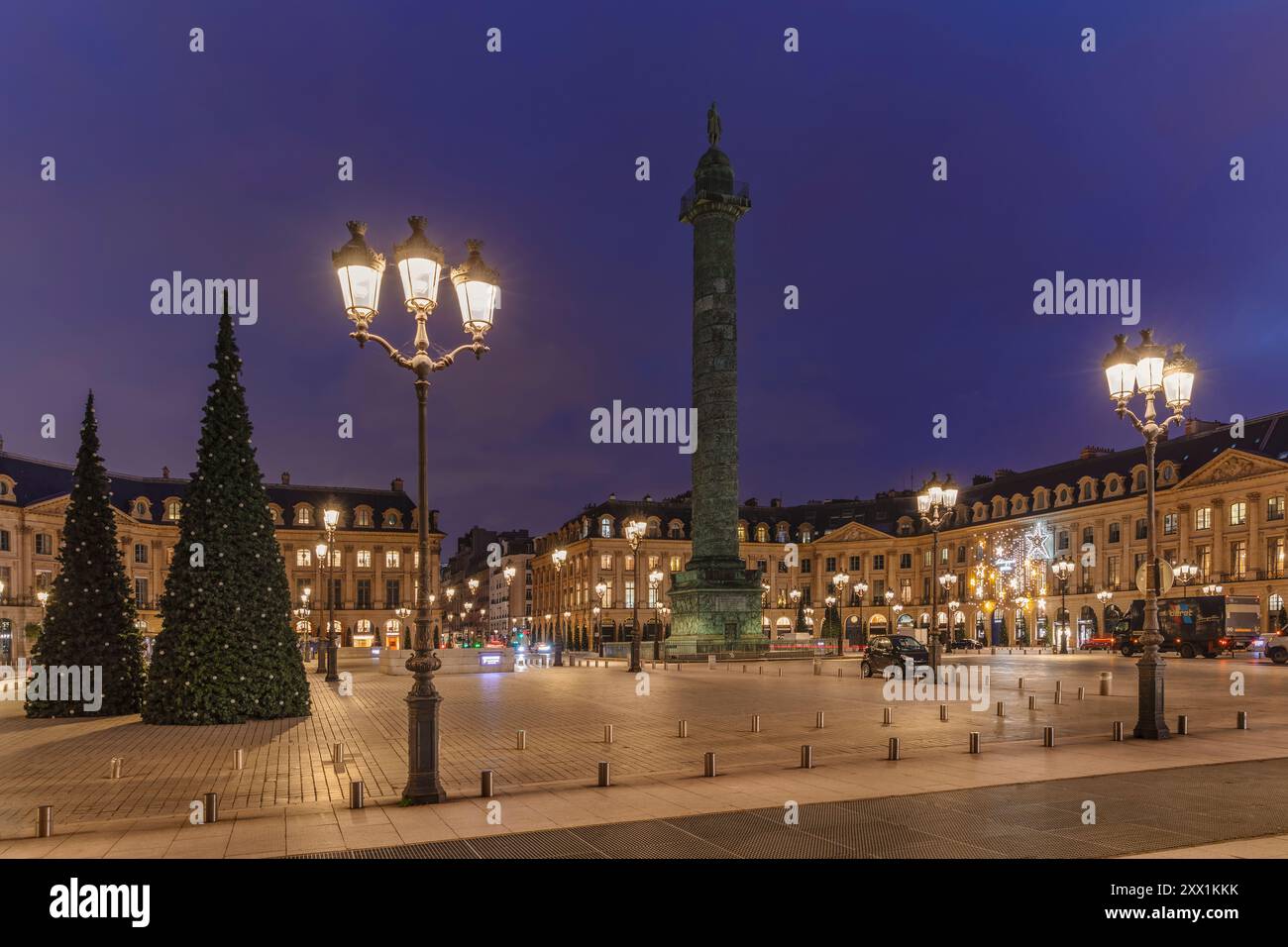 Place vendome decorations hi-res stock photography and images - Alamy