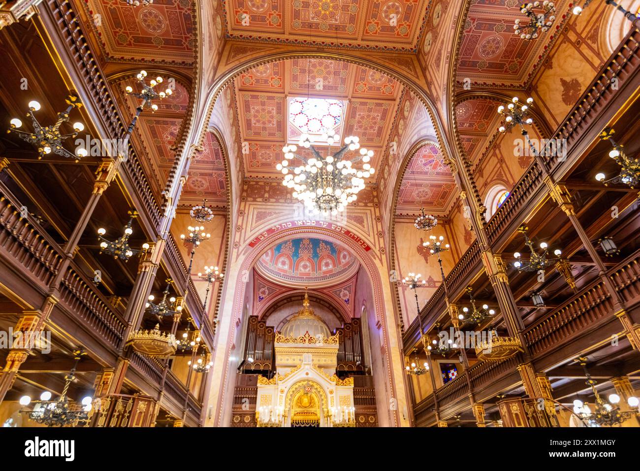 Interior of the Dohany Street Synagogue, Budapest, Hungary, Europe ...