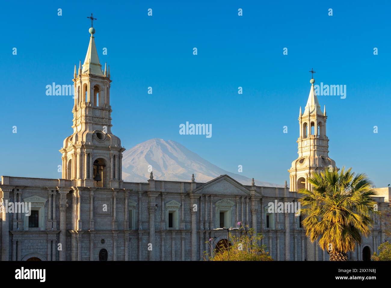 El Misti volcano rising between bell towers of Basilica Cathedral of ...