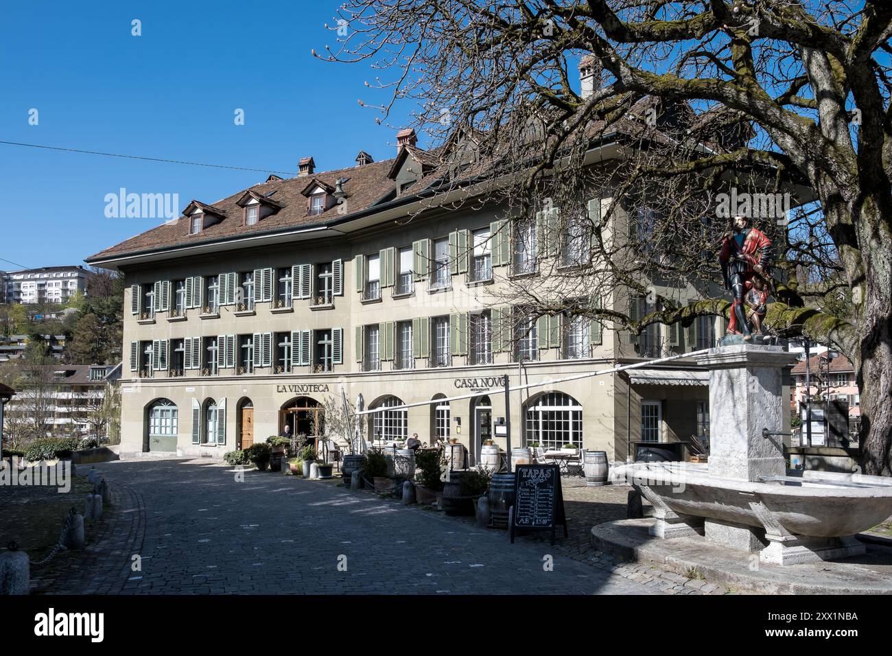 View of the Lauferbrunnen (Runner Fountain), the Bern Old Town fountain ...