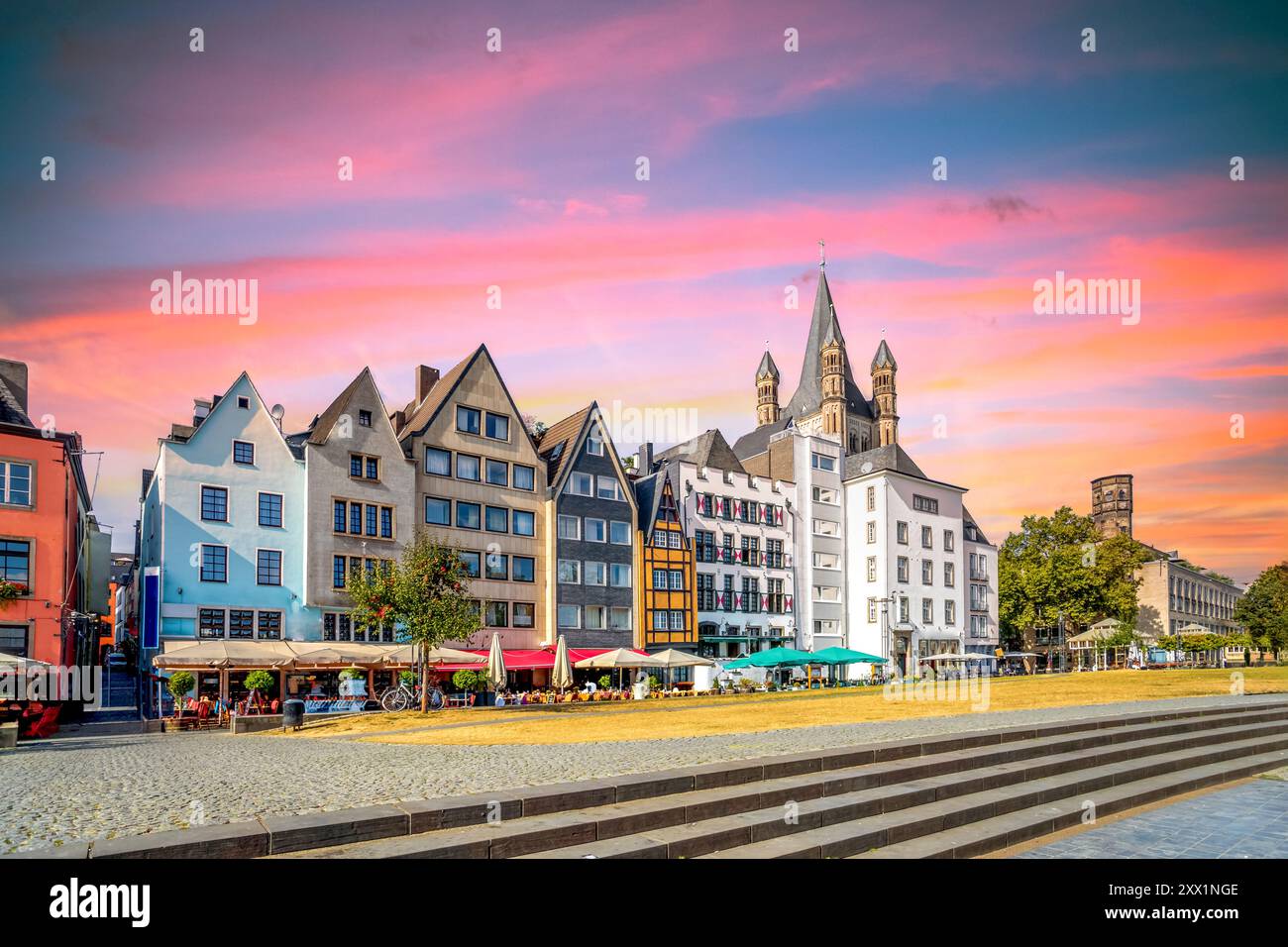 Historical cologne sightseeing town hi-res stock photography and images ...