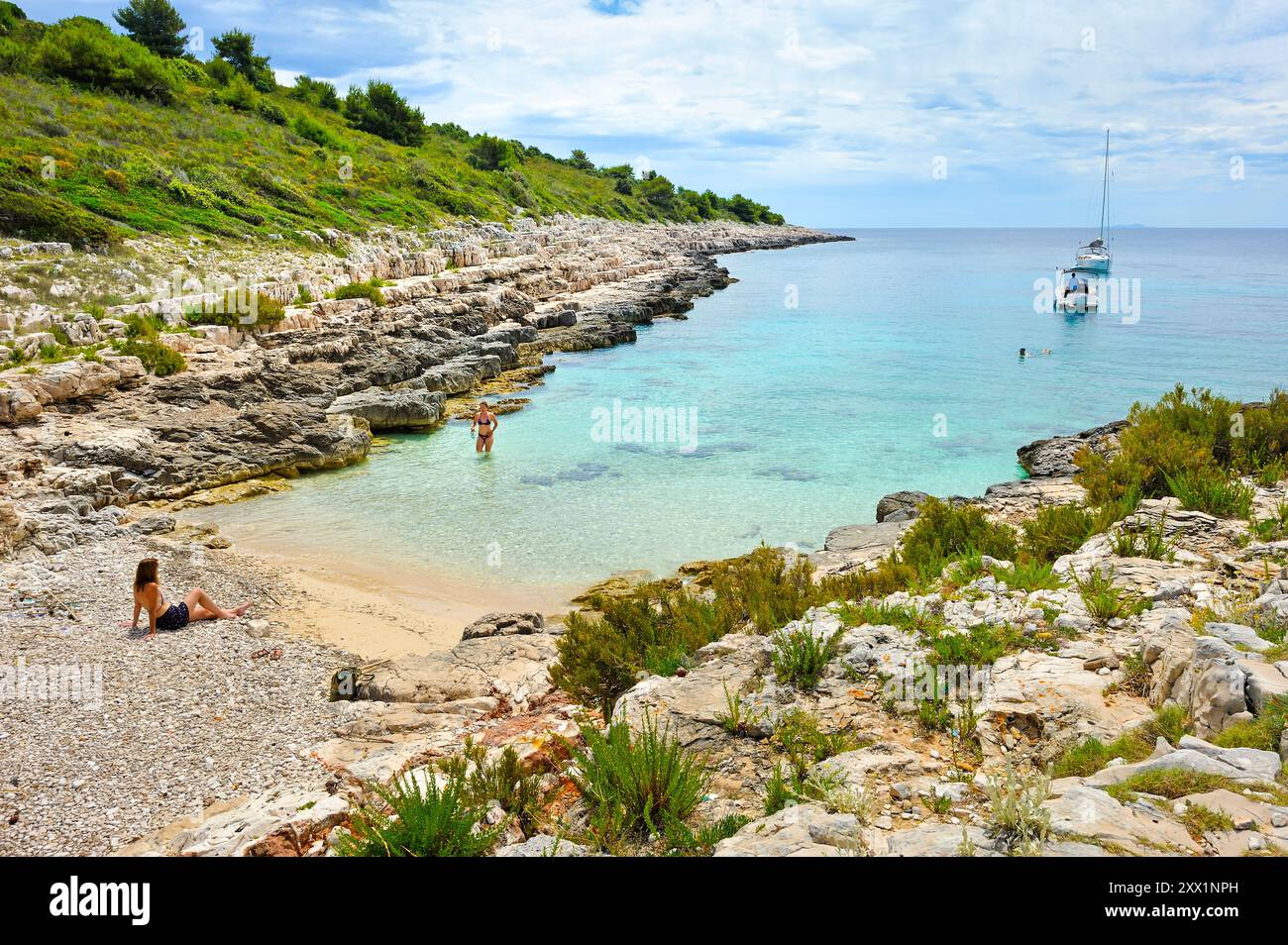 Small beach of Perna inlet, Palmizana, St. Clement island, Hell's ...