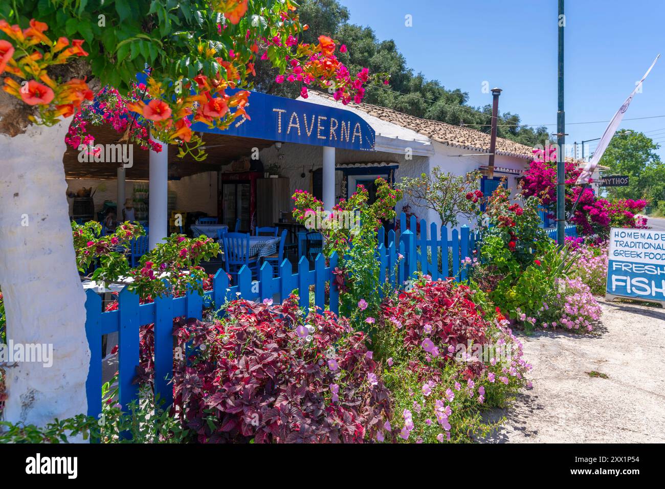 Paralia kalamaki hi-res stock photography and images - Alamy