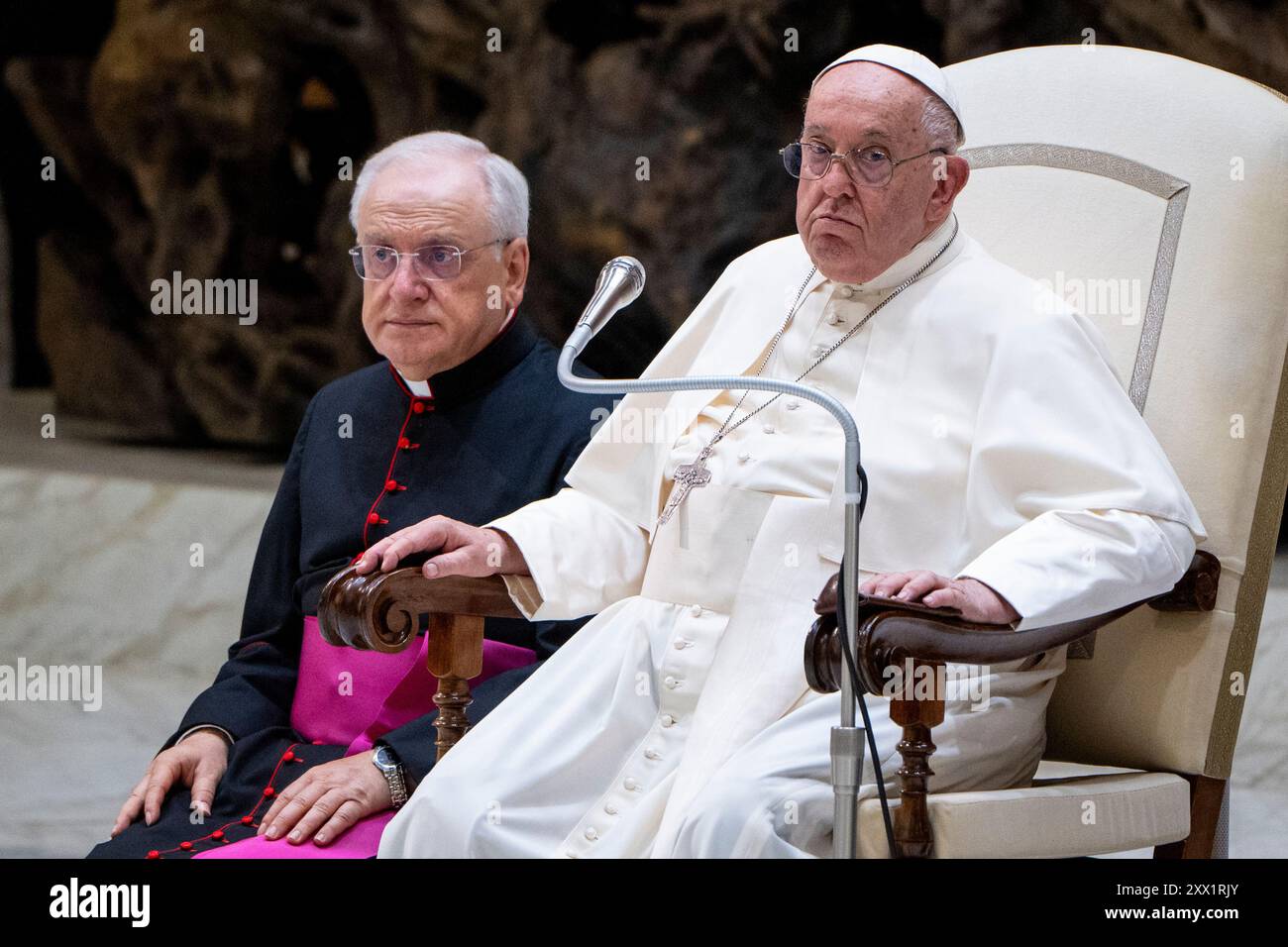Pope Francis leads his traditional Wednesday General Audience at Paul ...