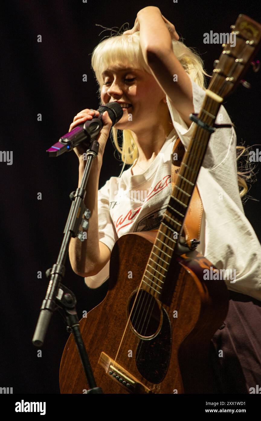 London, United Kingdom. 21th August 2024. Maisie Peters plays at the O2 ...